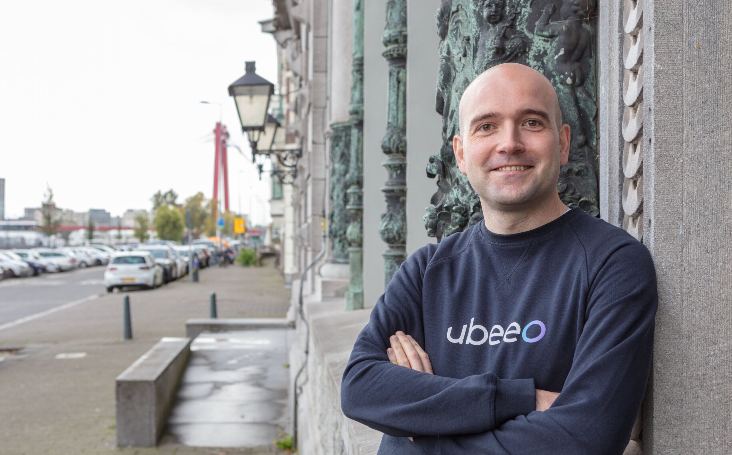 Ries Schönthaler - Ubeeo